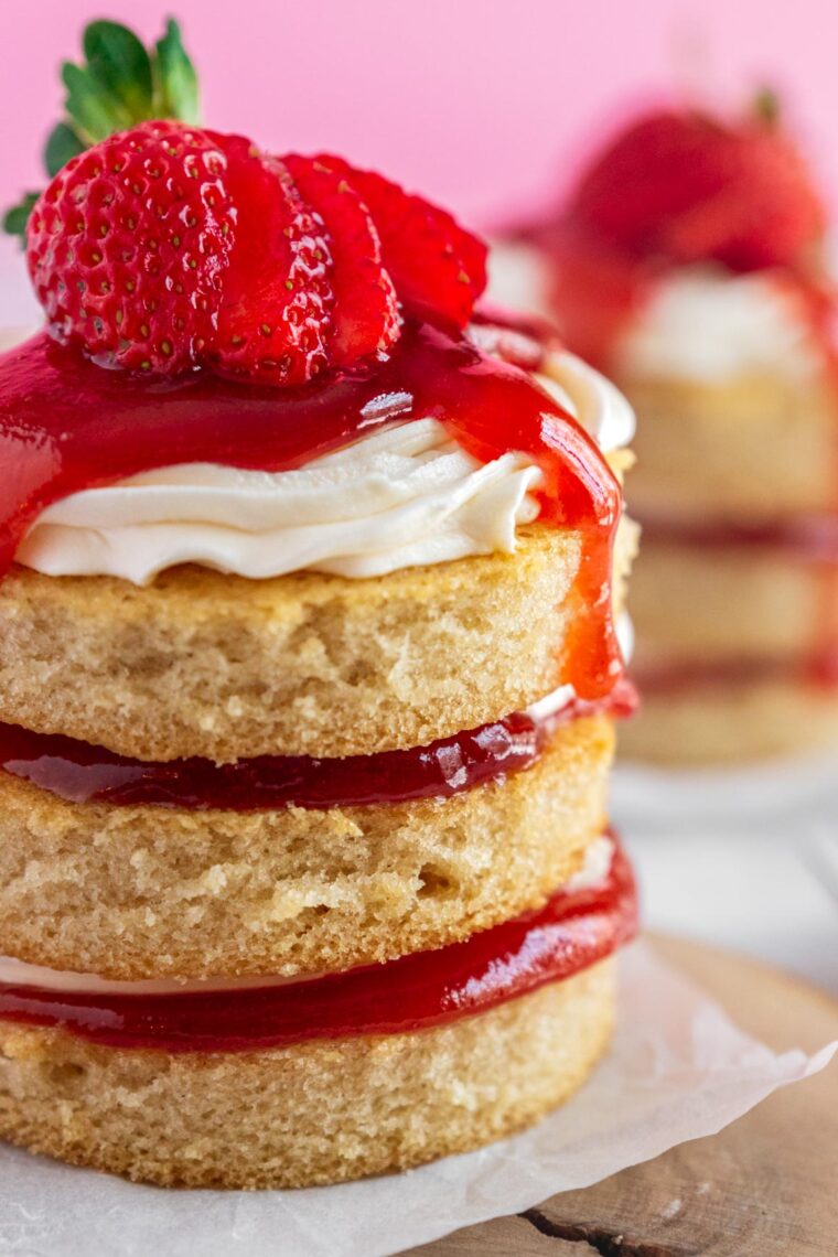 Mini Vanilla Cake with Strawberry Filling (Vegan) | Two Market Girls